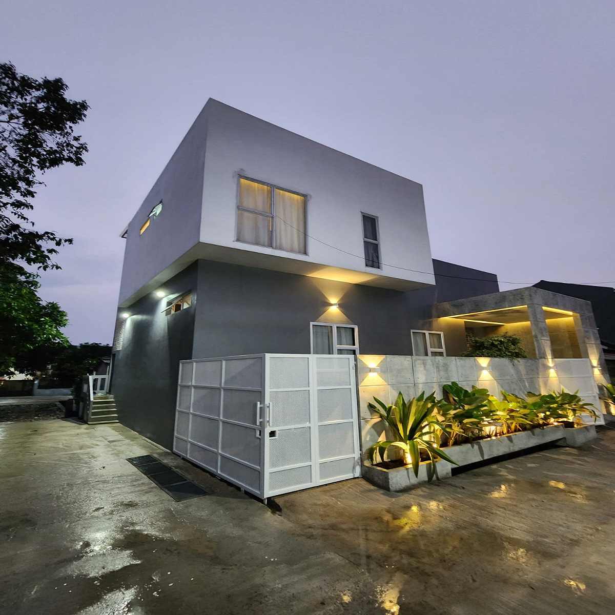 Rumah Semak Sederhana Tapi Unik